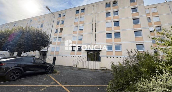 Couronneries, Poitiers - Appartement 5 pièces à louer