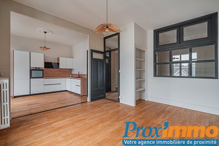 Appartement à vendre - Voiron, Baltiss, Paviot - 3 pièces - 2 chambres