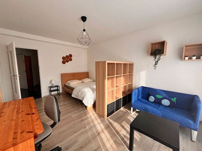 Appartement à louer - Palente, Orchamps, La Combe Saragosse, Besançon - 1 pièce