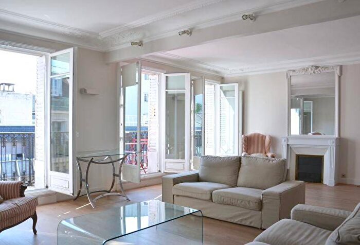 Appartement 3 pièces à louer à Porte Dauphine, Paris 16ème arrondissement
