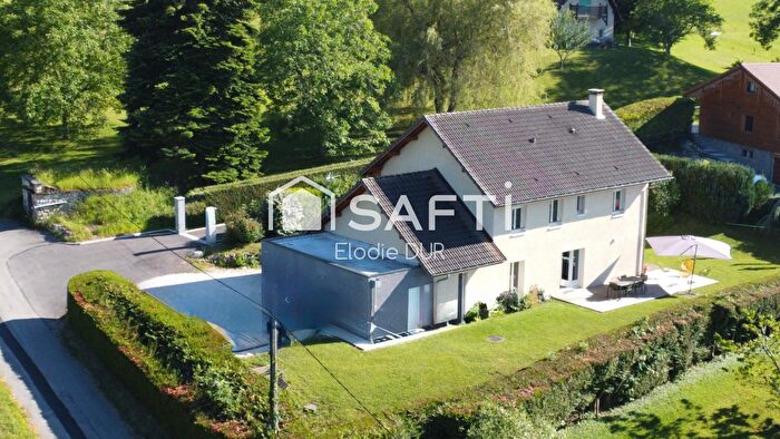 Maison 8 pièces à vendre à Montcel