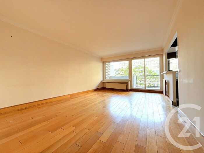 Paris 16ème, Porte de Saint-Cloud, Auteuil-Sud : Appartement 3 pièces à vendre