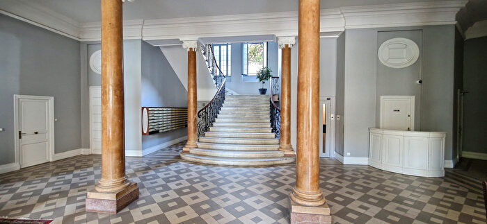 Appartement à vendre - Menton, Hôtel de Ville, Vieille Ville, Musée, Madone, Carnolès - 3 pièces - 2 chambres