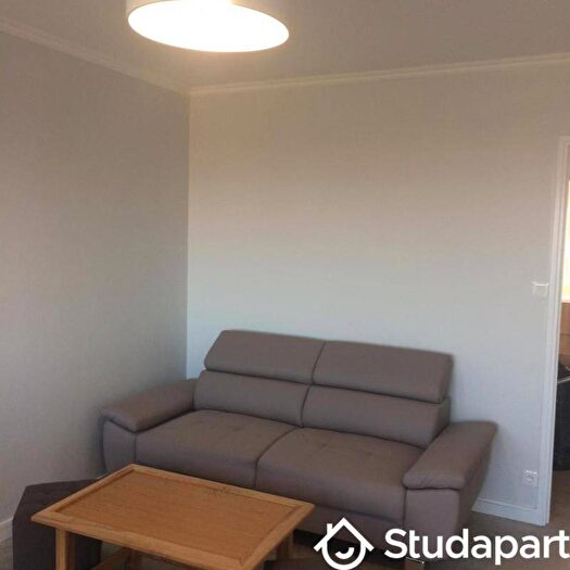 Appartement à louer - Les Minimes-Tasdon, La Rochelle - 1 pièce - 5 chambres