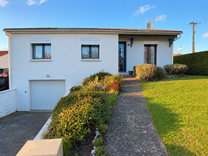 Saint-Germain-sur-Moine - Maison 5 pièces à vendre