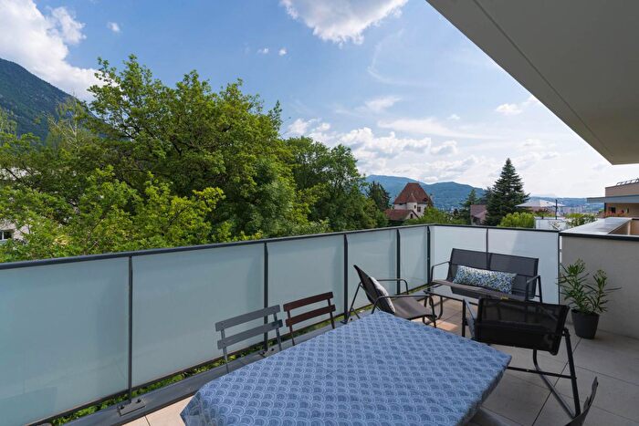 Appartement à louer - Annecy-le-Vieux, Annecy-le-Vieux Est - 5 pièces - 4 chambres