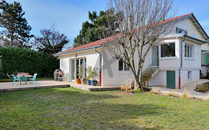 Maison à vendre - Écully, Chalier, Valvert - 7 pièces - 4 chambres