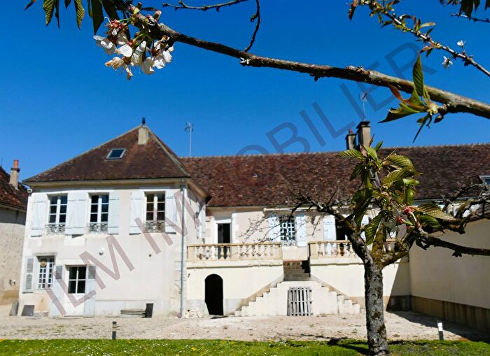 Maison à vendre - Escolives-Sainte-Camille - 7 pièces - 3 chambres