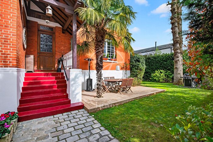 Maison à vendre - Vaucresson - 7 pièces - 5 chambres