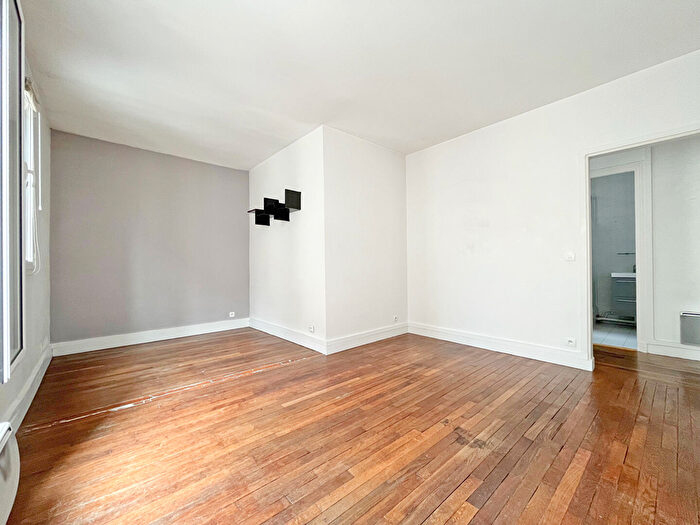 Appartement à vendre - Asnières-sur-Seine, Centre-ville - 2 pièces - 1 chambre