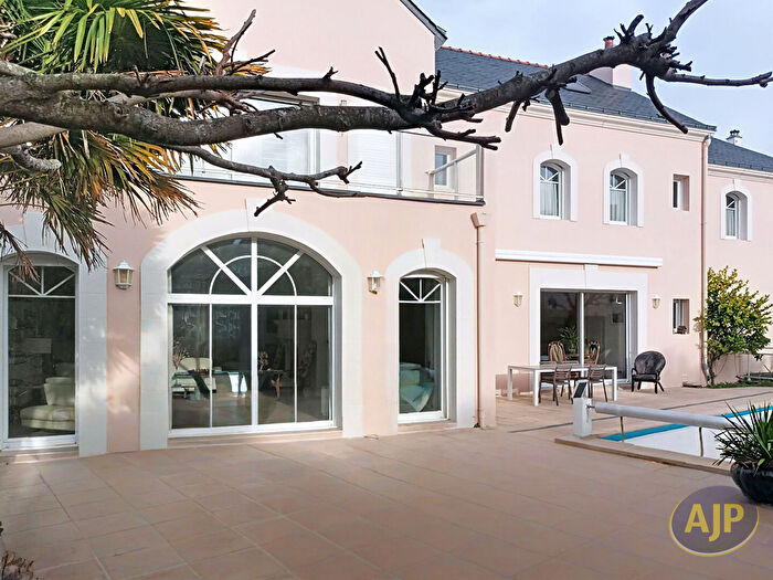 Maison à vendre - Nantes, Sainte-Thérèse, Rond-Point de Vannes - 8 pièces - 5 chambres