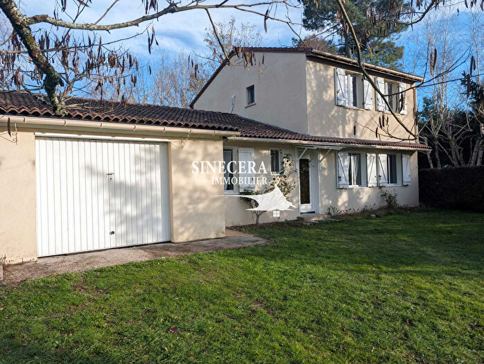 Maison à vendre - Lugos - 7 pièces - 5 chambres