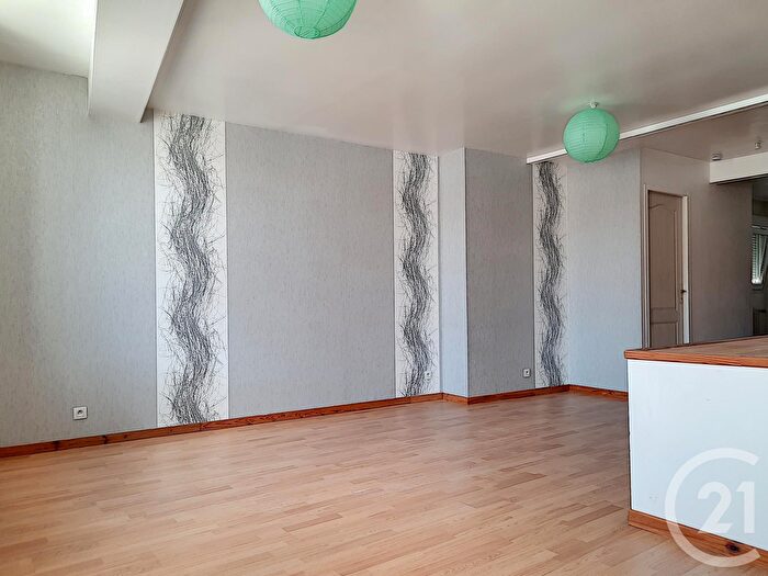 Appartement à louer - Bar-sur-Aube - 3 pièces - 2 chambres