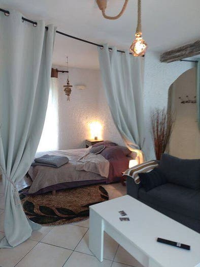 Appartement 1 pièce à Clans, à louer