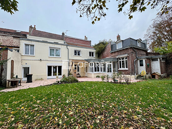 Maison à vendre - Douai, Centre-ville - 15 pièces - 8 chambres