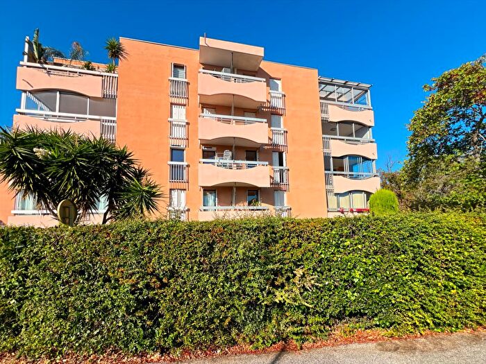 Appartement à vendre - Saint-Raphaël, Les Arênes - 2 pièces - 1 chambre