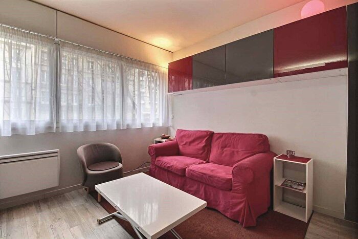 Appartement à louer - Cambronne-Garibaldi, Paris ème arrondissement - 1 pièce