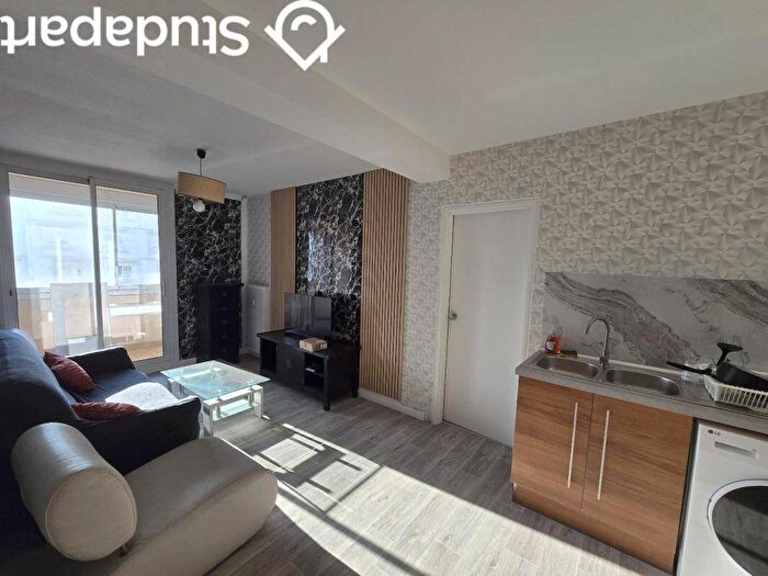 Appartement à louer - Le Mas, Vaulx-en-Velin - 1 pièce - 1 chambre
