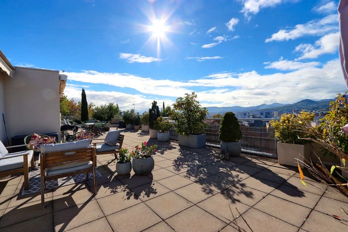 Clermont-Ferrand, Cotes de Clermont - Appartement 5 pièces à vendre