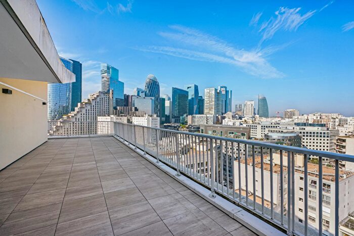 Courbevoie, Hôtel de ville - Appartement 4 pièces à vendre