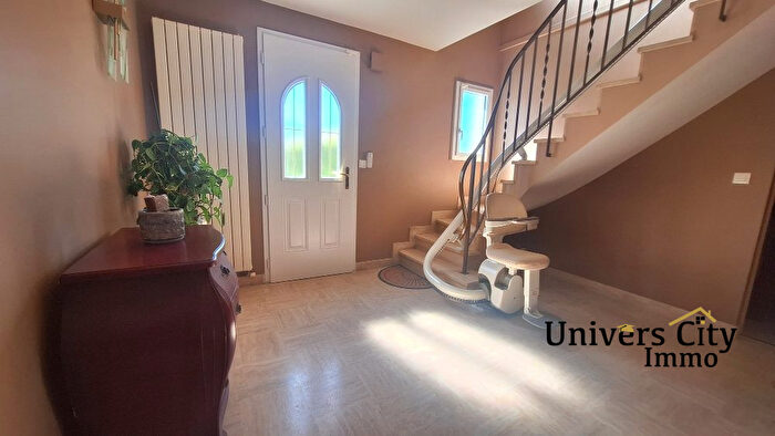 Maison à vendre - Saint-Sébastien-sur-Loire, Est - 5 pièces - 3 chambres