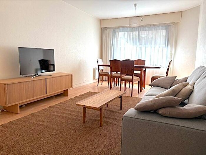 Emeriau-Zola, Paris 15ème arrondissement : Appartement 3 pièces à louer