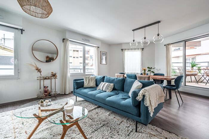 Appartement à vendre - Asnières-sur-Seine, Gresillons, Voltaire - 4 pièces - 2 chambres