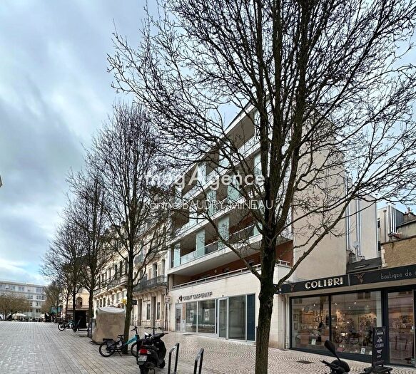 Appartement à vendre - Poitiers, Centre-ville - 3 pièces - 2 chambres