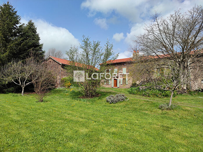 Maison à vendre - Saint-Jean-de-Nay - 6 pièces - 4 chambres