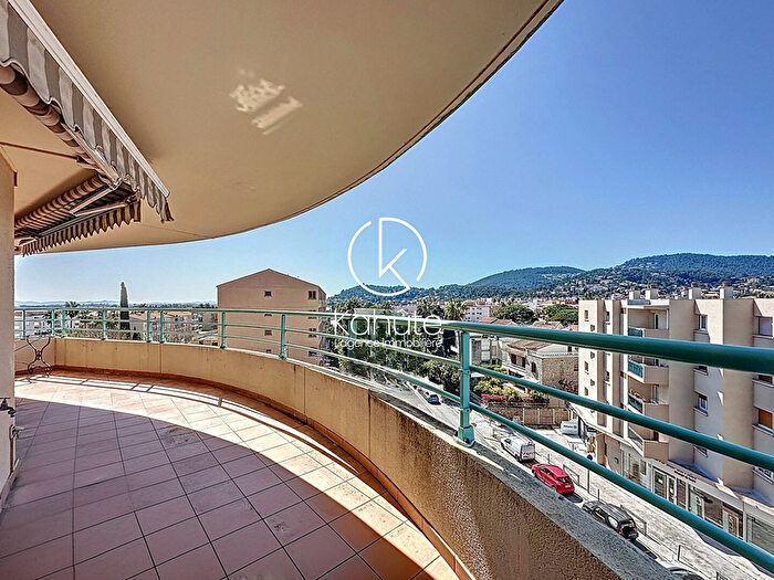 Appartement 5 pièces à Hyères, Gare, Godillot, à vendre