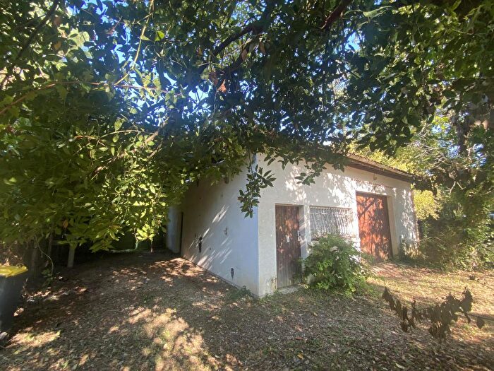 Maison à vendre - Arveyres - 1 pièce