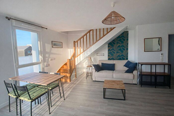 Appartement à louer - Vieux Pont, Nanterre - 4 pièces - 3 chambres