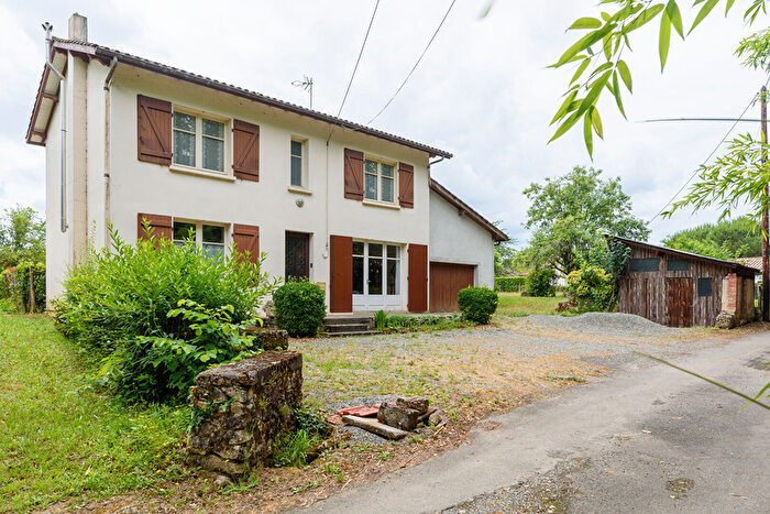 Mont-de-Marsan, Bourg-Neuf : Maison 6 pièces à vendre