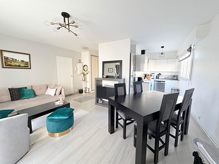 Appartement à vendre - Le Plessis-Trévise, François Mansard - 2 pièces - 1 chambre