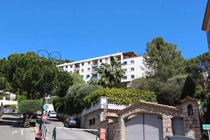 Appartement à louer - Vieux Cannet, Le Cannet - 4 pièces - 3 chambres