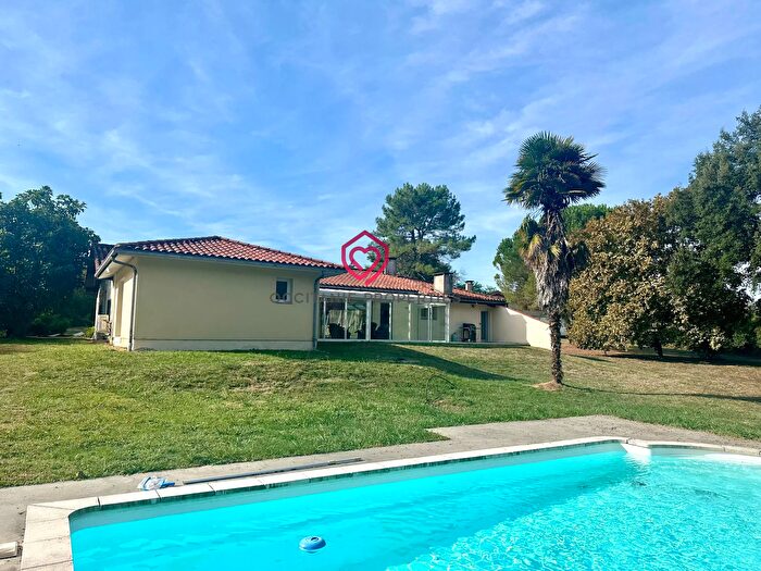 Maison 7 pièces à vendre - Castelnau-d'Auzan