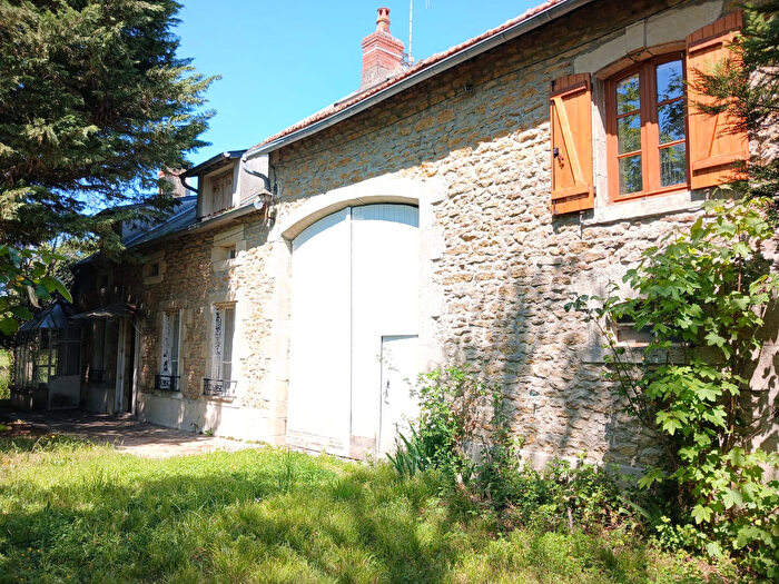 Maison 6 pièces à Neuilly, à vendre