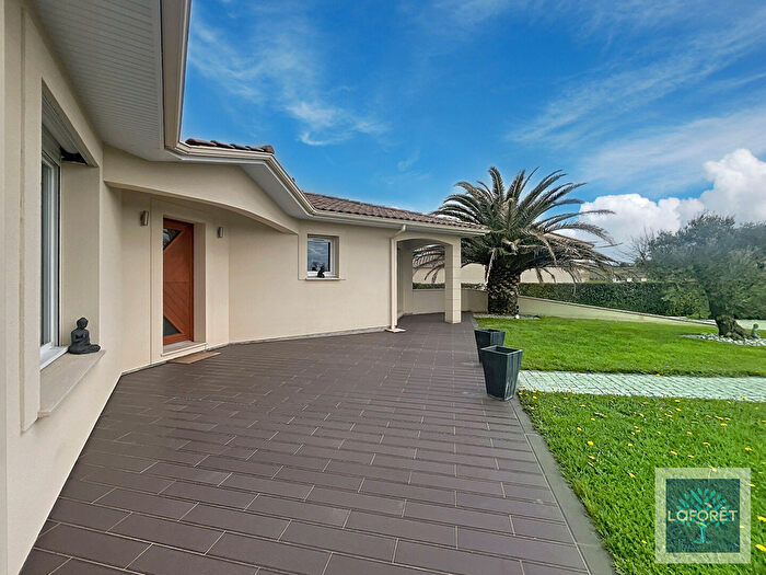 Maison à vendre - Cars - 5 pièces - 3 chambres