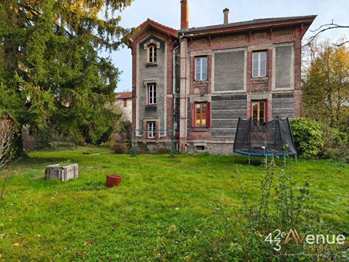 Appartement à vendre - Le Chambon-Feugerolles, Centre-ville, Gare - 7 pièces - 4 chambres