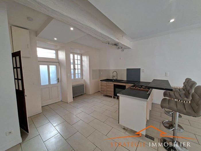 Maison 3 pièces à louer à Saint-Gengoux-le-National