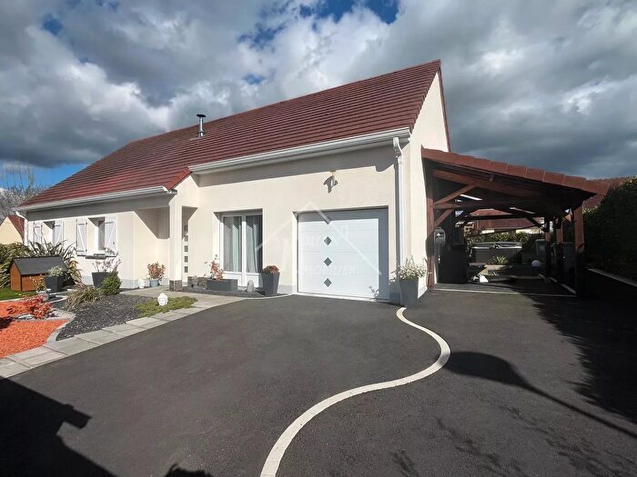 Maison à vendre - Gannat - 5 pièces - 3 chambres