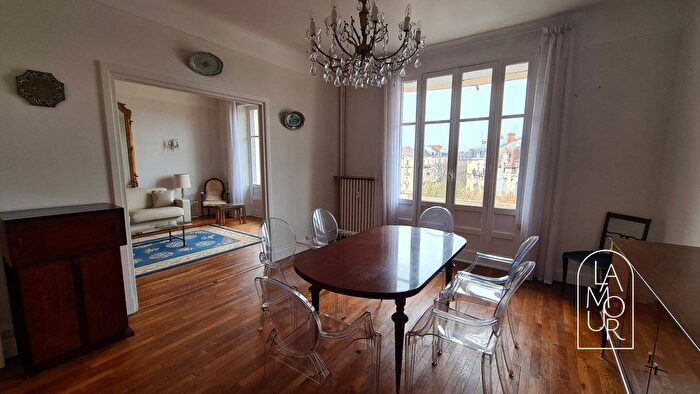 Appartement à louer - Dijon - 4 pièces - 2 chambres