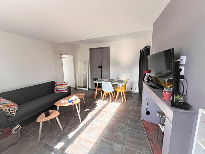 Appartement à vendre - Apt - 2 pièces - 1 chambre
