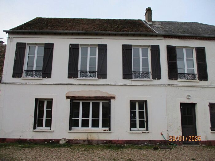 Appartement à louer - Jouy-sur-Eure - 4 pièces - 3 chambres