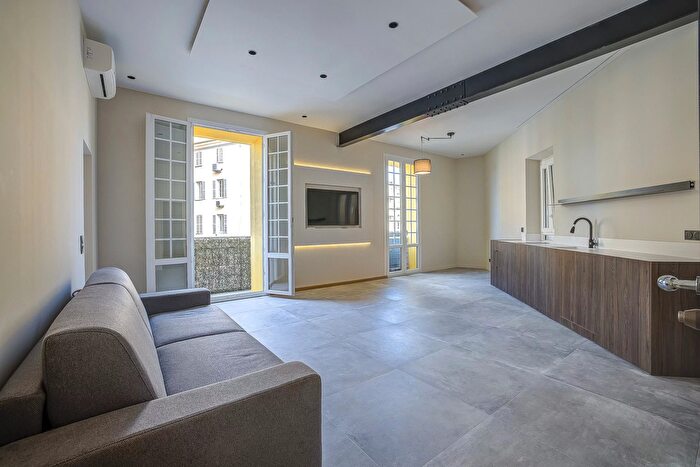 Appartement à vendre - Nice, Vieux Nice - 4 pièces - 3 chambres