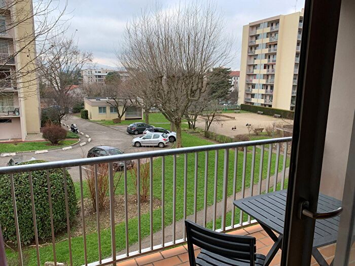 Appartement à louer - Centre Ville, Tassin-la-Demi-Lune - 3 pièces - 2 chambres