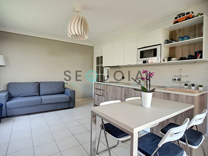 Appartement 1 pièce à louer à Antibes, Juan-les-Pins, Le Cap