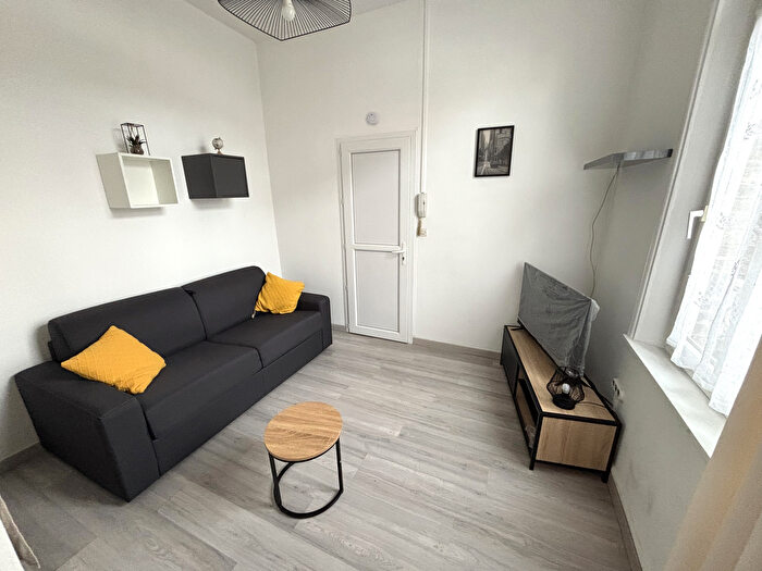 Appartement à louer - Abbeville, Faubourg de Menchecourt - 1 pièce