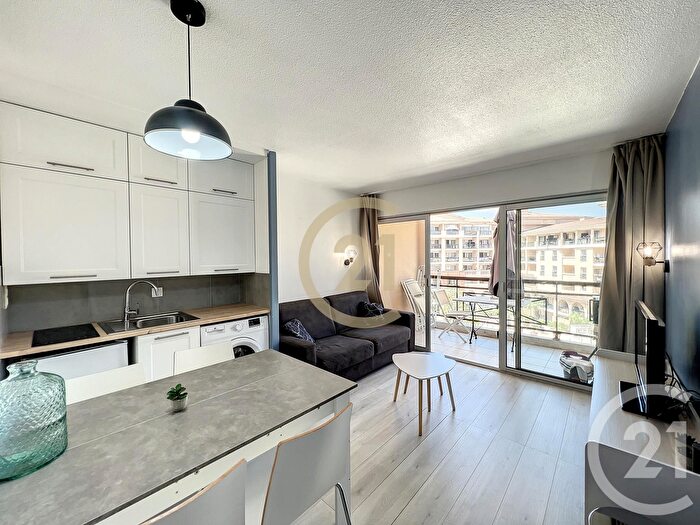 Appartement 2 pièces à louer à Cannes, Bocca Sud