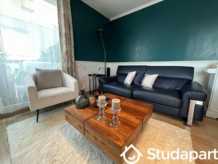 Appartement à louer - Léon Blum-Winston Churchill, Livry-Gargan - 1 pièce - 2 chambres